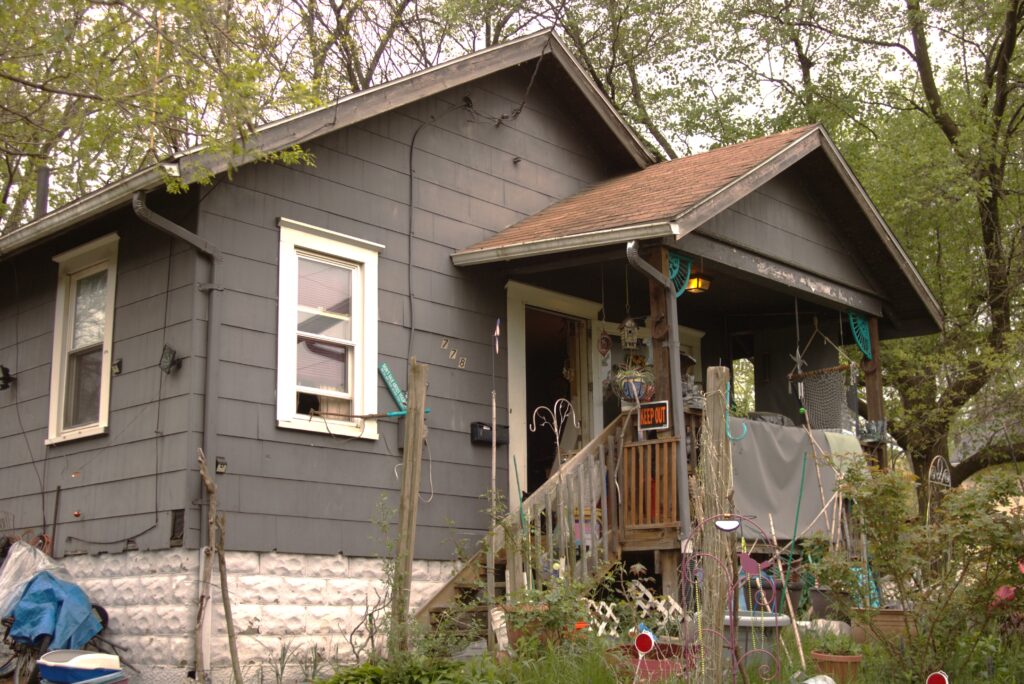 778 Ravenswood St Akron OH 44306- Property Available - Rapido House Buyers